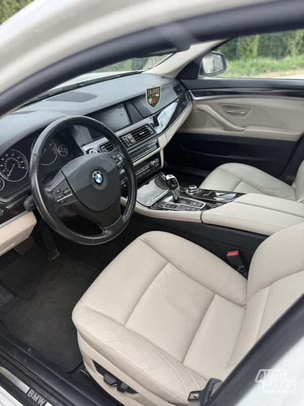 Balts BMW 528 2011 Alīta, ar dzinēja tilpumu 3.00 L un nobraukumu 272 tūkst. km par 8500 €, foto 10 vietnē AUTOMOTO.COM.LV