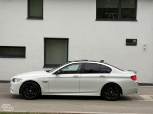 White BMW 528 2011 in Vilnius, with an engine capacity of 3.00 L and mileage of 280 thousand km for 8700 €, photo 7 on AUTOMOTO.COM.LV