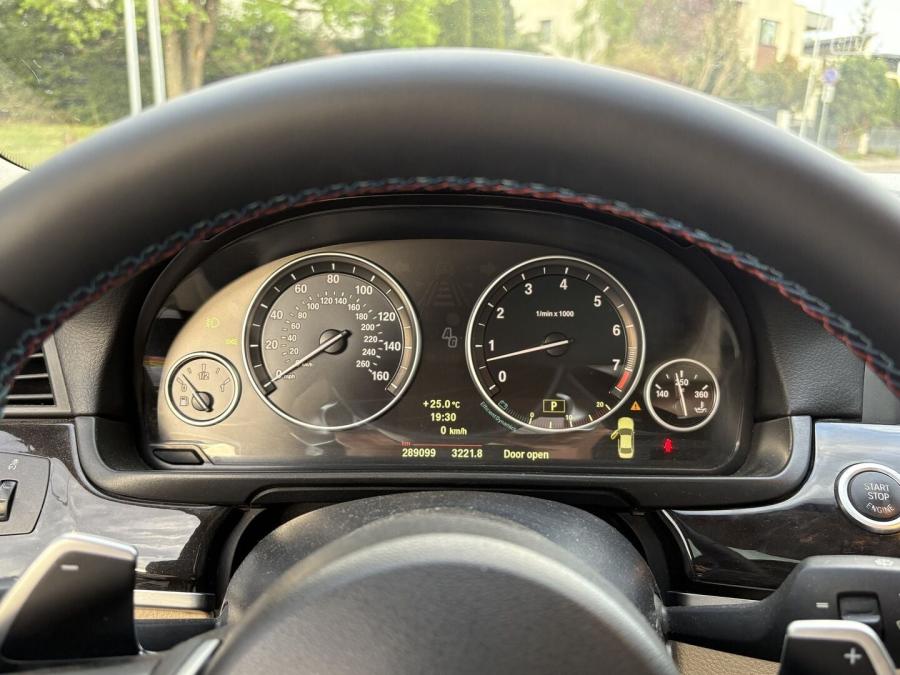 White BMW 528 2011 in Vilnius, with an engine capacity of 3.00 L and mileage of 280 thousand km for 8700 €, photo 20 on AUTOMOTO.COM.LV