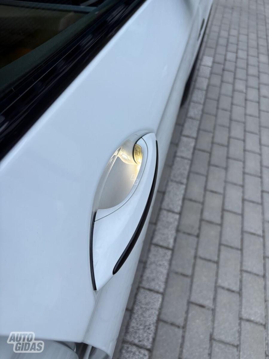 White BMW 528 2011 in Vilnius, with an engine capacity of 3.00 L and mileage of 280 thousand km for 8700 €, photo 24 on AUTOMOTO.COM.LV