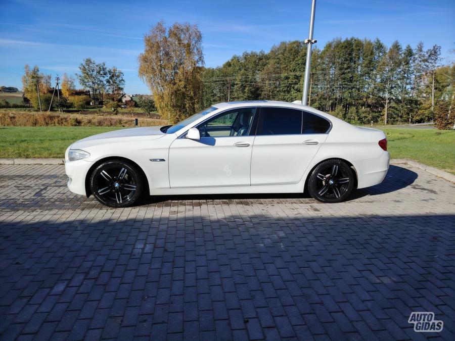 White BMW 528 2011 in Alytus, with an engine capacity of 3.00 L and mileage of 231 thousand km for 8500 €, photo 1 on AUTOMOTO.COM.LV