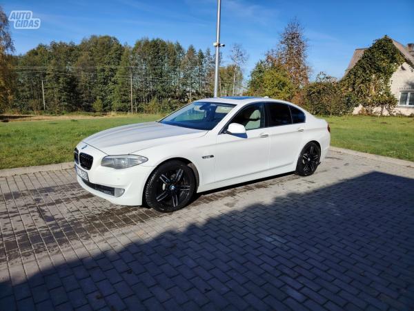 White BMW 528 2011 in Alytus, with an engine capacity of 3.00 L and mileage of 231 thousand km for 8500 €, photo 2 on AUTOMOTO.COM.LV