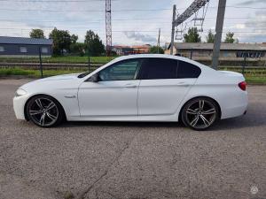 White BMW 528 2011 in Siauliai, with an engine capacity of 3.00 L and mileage of 265 thousand km for 7500 €, photo 9 on AUTOMOTO.COM.LV