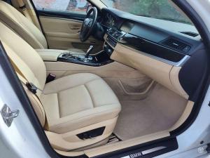 White BMW 528 2011 in Siauliai, with an engine capacity of 3.00 L and mileage of 265 thousand km for 7500 €, photo 14 on AUTOMOTO.COM.LV