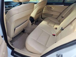 White BMW 528 2011 in Siauliai, with an engine capacity of 3.00 L and mileage of 265 thousand km for 7500 €, photo 15 on AUTOMOTO.COM.LV