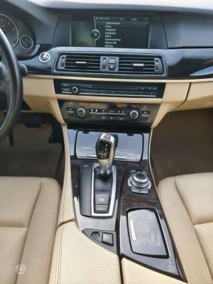 White BMW 528 2011 in Siauliai, with an engine capacity of 3.00 L and mileage of 265 thousand km for 7500 €, photo 18 on AUTOMOTO.COM.LV
