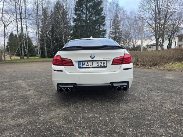 White BMW 528 2012 in Utena, with an engine capacity of 2.00 L and mileage of 190 thousand km for 10000 €, photo 5 on AUTOMOTO.COM.LV