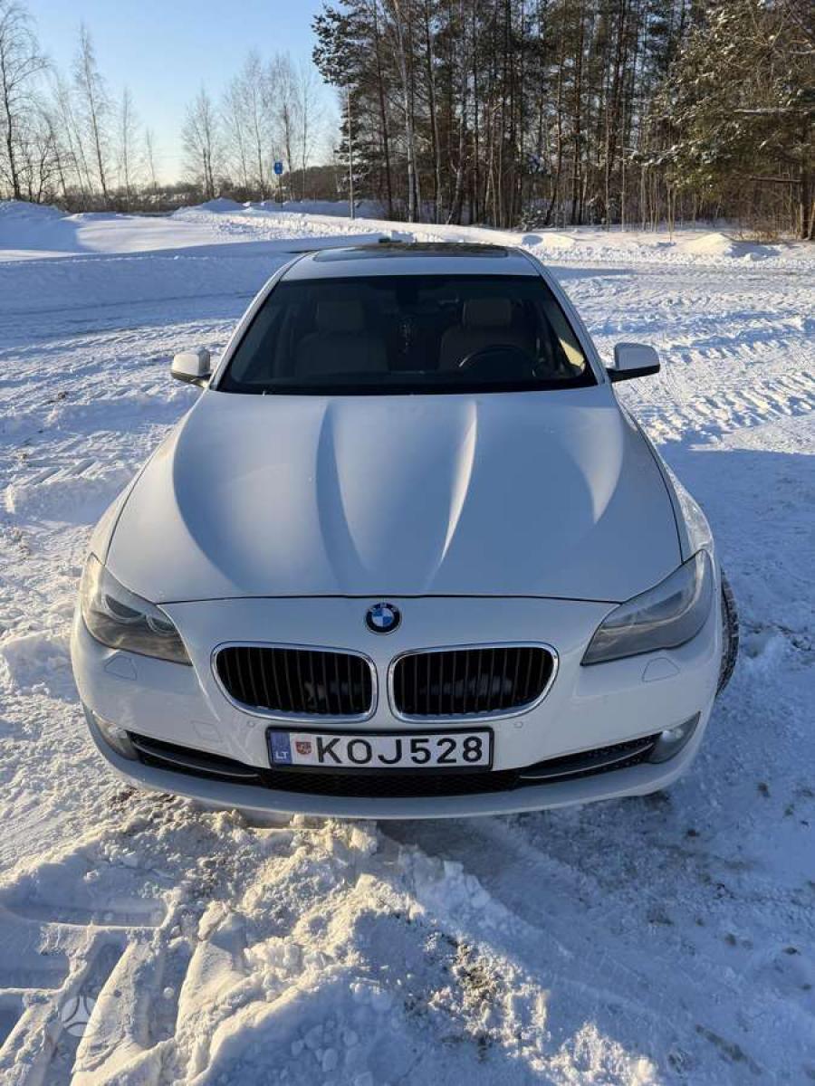 White BMW 528 2013 in Akmene, with an engine capacity of 2.00 L and mileage of 222 thousand km for 9000 €, photo 38 on AUTOMOTO.COM.LV