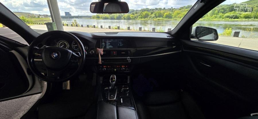 White BMW 528 2013 in Kaunas, with an engine capacity of 2.00 L and mileage of 30 thousand km for 12500 €, photo 15 on AUTOMOTO.COM.LV