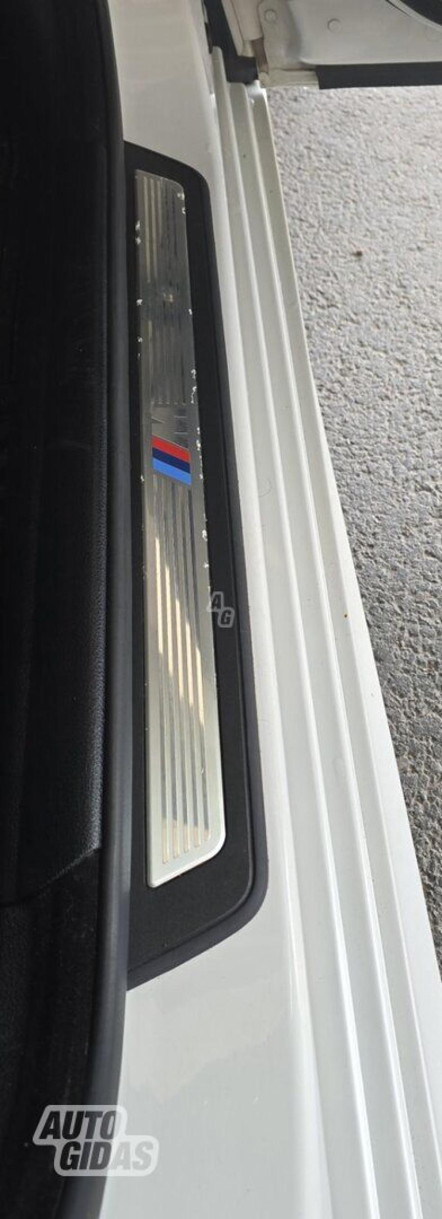 White BMW 528 2013 in Kaunas, with an engine capacity of 2.00 L and mileage of 30 thousand km for 12500 €, photo 16 on AUTOMOTO.COM.LV