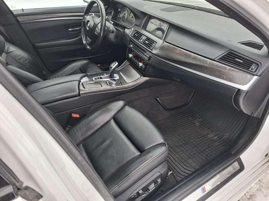 Balts BMW 528 2014 Marijampole, ar dzinēja tilpumu 2.00 L un nobraukumu 236 tūkst. km par 12850 €, foto 15 vietnē AUTOMOTO.COM.LV