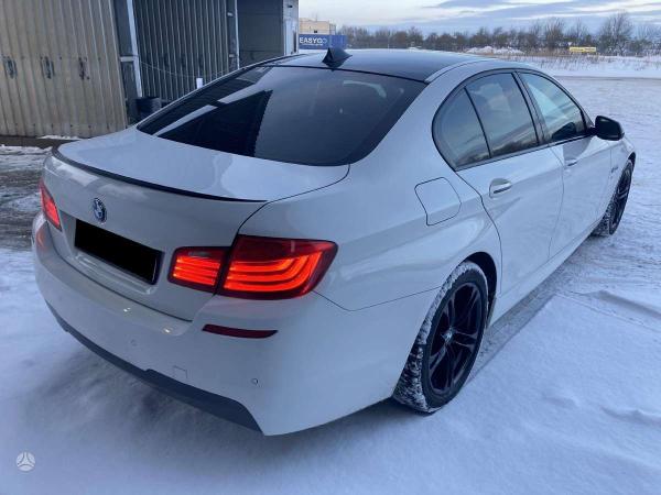 White BMW 528 2014 in Marijampole, with an engine capacity of 2.00 L and mileage of 236 thousand km for 12450 €, photo 9 on AUTOMOTO.COM.LV