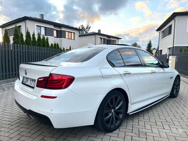 Balts BMW 528 2014 Viļņa, ar dzinēja tilpumu 2.00 L un nobraukumu 230 tūkst. km par 11300 €, foto 8 vietnē AUTOMOTO.COM.LV