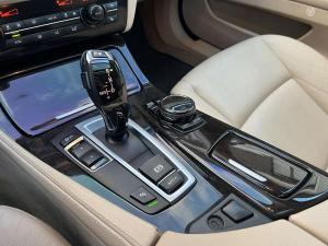 Balts BMW 528 2014 Viļņa, ar dzinēja tilpumu 2.00 L un nobraukumu 230 tūkst. km par 11300 €, foto 18 vietnē AUTOMOTO.COM.LV