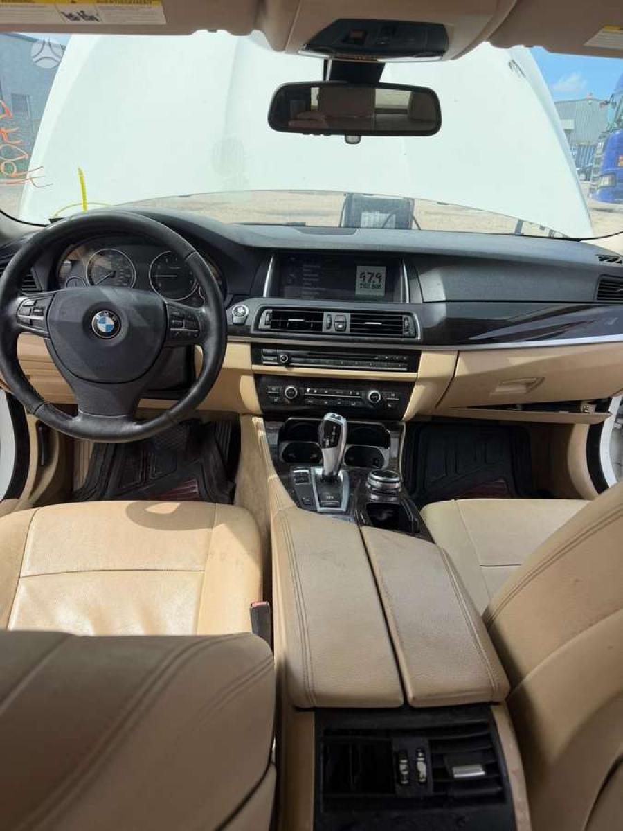 White BMW 528 2014 in Klaipeda, with an engine capacity of 2.00 L and mileage of 329 thousand km for 4700 €, photo 8 on AUTOMOTO.COM.LV