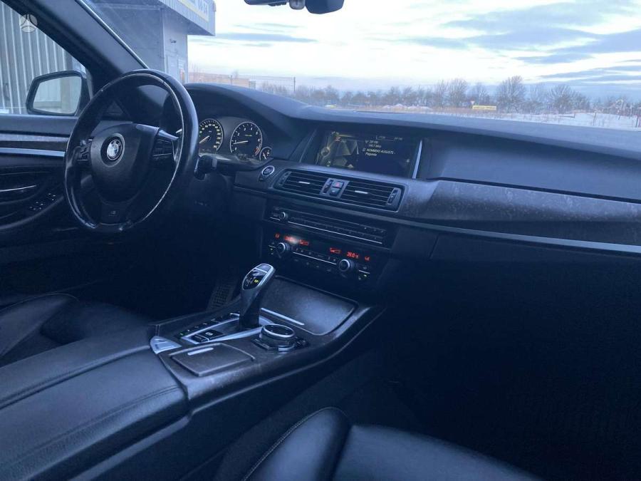 White BMW 528 2014 in Marijampole, with an engine capacity of 2.00 L and mileage of 236 thousand km for 10950 €, photo 20 on AUTOMOTO.COM.LV