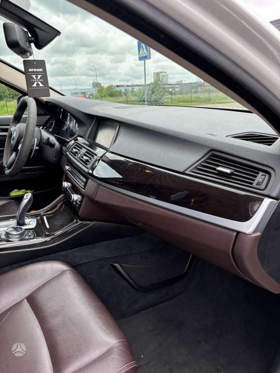 Balts BMW 528 2014 Klaipėda, ar dzinēja tilpumu 2.00 L un nobraukumu 159 tūkst. km par 11200 €, foto 13 vietnē AUTOMOTO.COM.LV