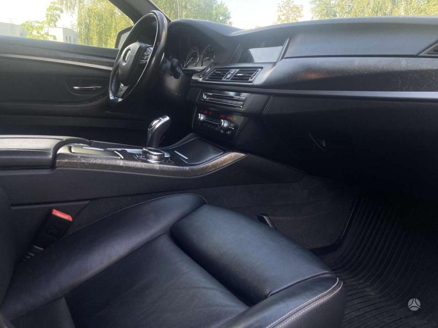 White BMW 528 2014 in Marijampole, with an engine capacity of 2.00 L and mileage of 236 thousand km for 5999 €, photo 23 on AUTOMOTO.COM.LV