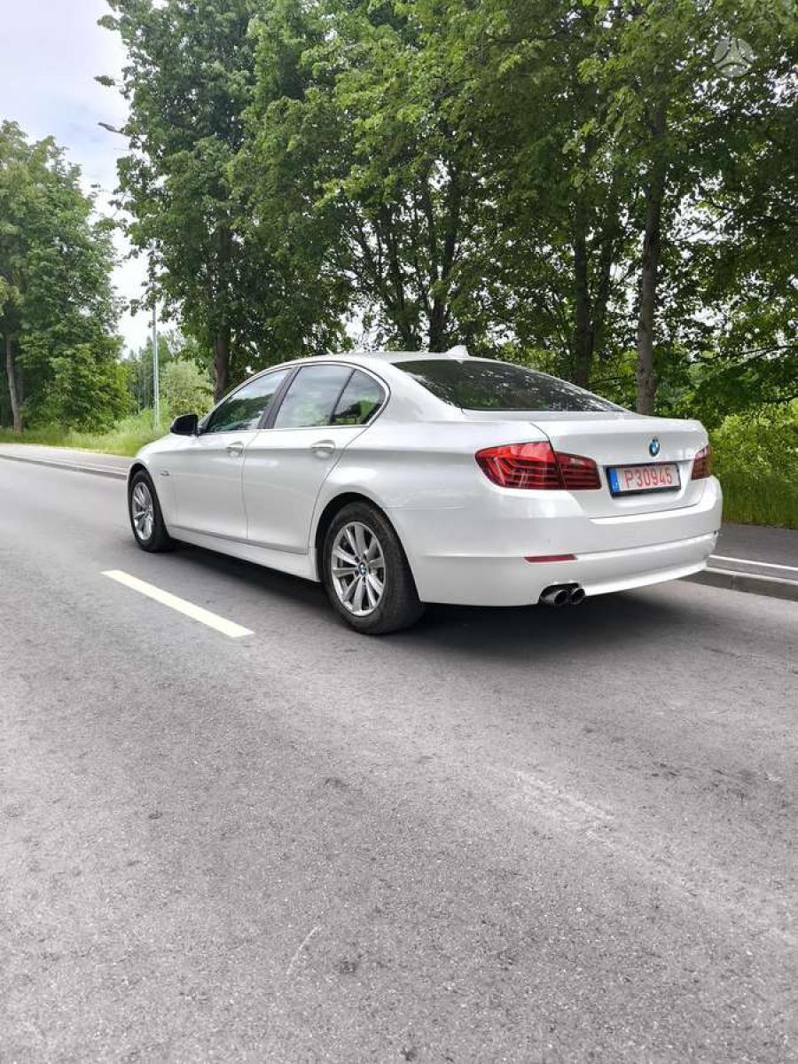 White BMW 528 2015 in Panevezys, with an engine capacity of 2.00 L and mileage of 83 thousand km for 12000 €, photo 5 on AUTOMOTO.COM.LV