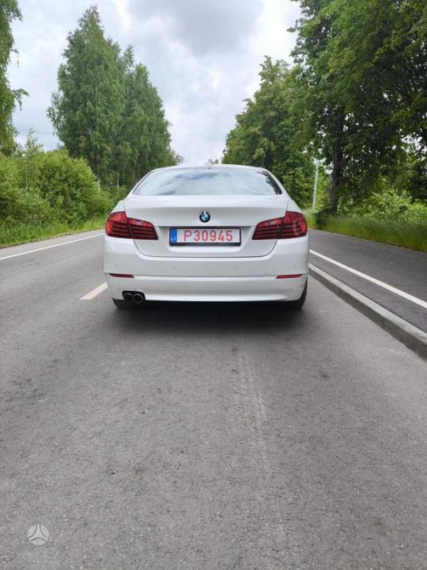 White BMW 528 2015 in Panevezys, with an engine capacity of 2.00 L and mileage of 83 thousand km for 12000 €, photo 5 on AUTOMOTO.COM.LV