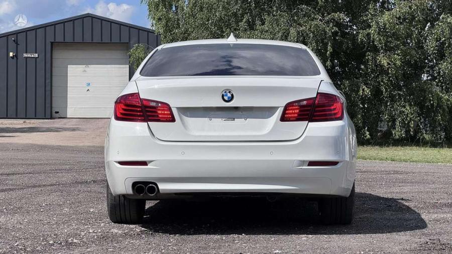 White BMW 528 2015 in Marijampole, with an engine capacity of 2.00 L and mileage of 224 thousand km for 9900 €, photo 5 on AUTOMOTO.COM.LV