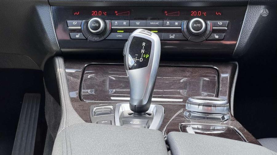 White BMW 528 2015 in Marijampole, with an engine capacity of 2.00 L and mileage of 224 thousand km for 9900 €, photo 17 on AUTOMOTO.COM.LV