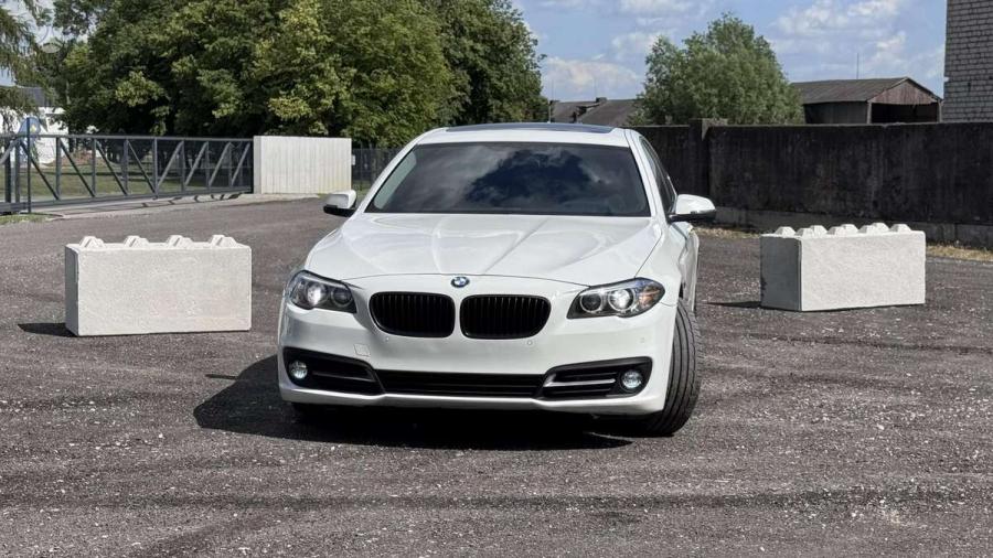 White BMW 528 2015 in Marijampole, with an engine capacity of 2.00 L and mileage of 224 thousand km for 9900 €, photo 24 on AUTOMOTO.COM.LV