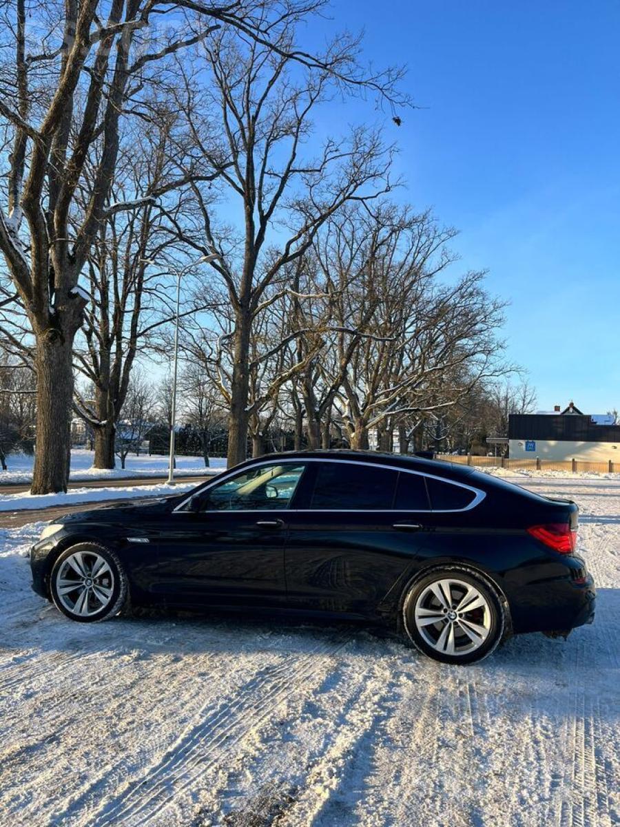 Black BMW 530 2009 in Valmiera, with an engine capacity of 3.00 L and mileage of 376 thousand km for 8100 €, photo 7 on AUTOMOTO.COM.LV