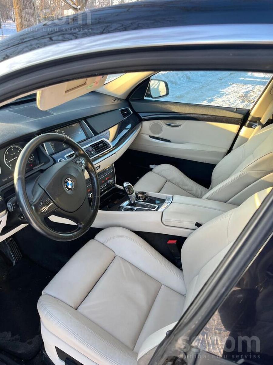 Black BMW 530 2009 in Valmiera, with an engine capacity of 3.00 L and mileage of 376 thousand km for 8100 €, photo 11 on AUTOMOTO.COM.LV