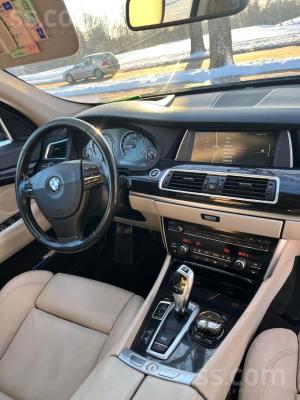 Black BMW 530 2009 in Valmiera, with an engine capacity of 3.00 L and mileage of 376 thousand km for 8100 €, photo 12 on AUTOMOTO.COM.LV