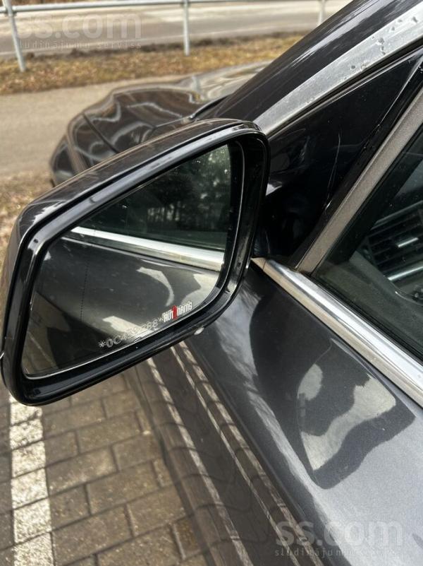 Black BMW 530 2012 in Riga, with an engine capacity of 3.00 L and mileage of 285 thousand km for 9700 €, photo 3 on AUTOMOTO.COM.LV
