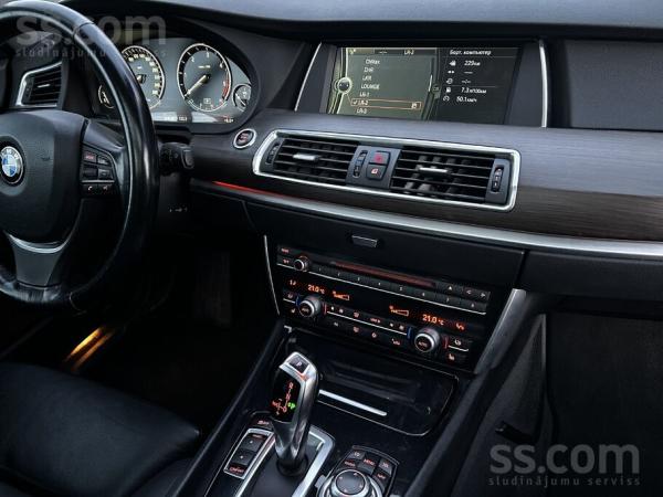 Black BMW 530 2012 in Riga, with an engine capacity of 3.00 L and mileage of 285 thousand km for 9700 €, photo 6 on AUTOMOTO.COM.LV