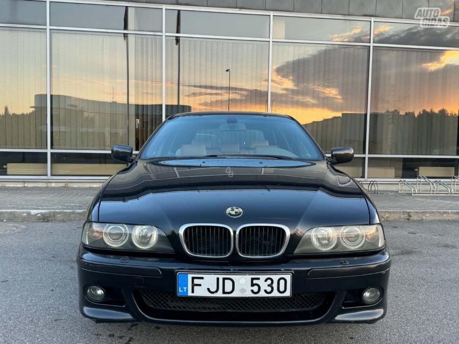 Black BMW 530 2003 in Panevezys, with an engine capacity of 3.00 L and mileage of 313 thousand km for 1950 €, photo 4 on AUTOMOTO.COM.LV