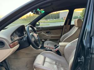Black BMW 530 2003 in Panevezys, with an engine capacity of 3.00 L and mileage of 313 thousand km for 1950 €, photo 13 on AUTOMOTO.COM.LV