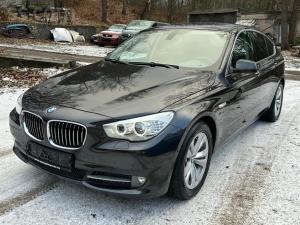 Black BMW 530 2011 in Riga, with an engine capacity of 3.00 L and mileage of 47 thousand km for 11900 €, photo 3 on AUTOMOTO.COM.LV