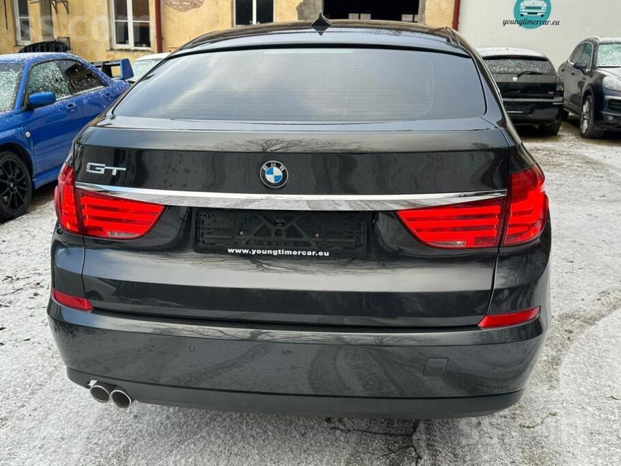 Black BMW 530 2011 in Riga, with an engine capacity of 3.00 L and mileage of 47 thousand km for 11900 €, photo 6 on AUTOMOTO.COM.LV