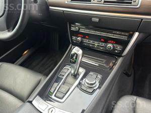 Black BMW 530 2011 in Riga, with an engine capacity of 3.00 L and mileage of 47 thousand km for 11900 €, photo 12 on AUTOMOTO.COM.LV