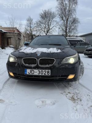 Melns BMW 530 2005 Rīga, ar dzinēja tilpumu 3.00 L un nobraukumu 382 tūkst. km par 2500 €, foto  vietnē AUTOMOTO.COM.LV