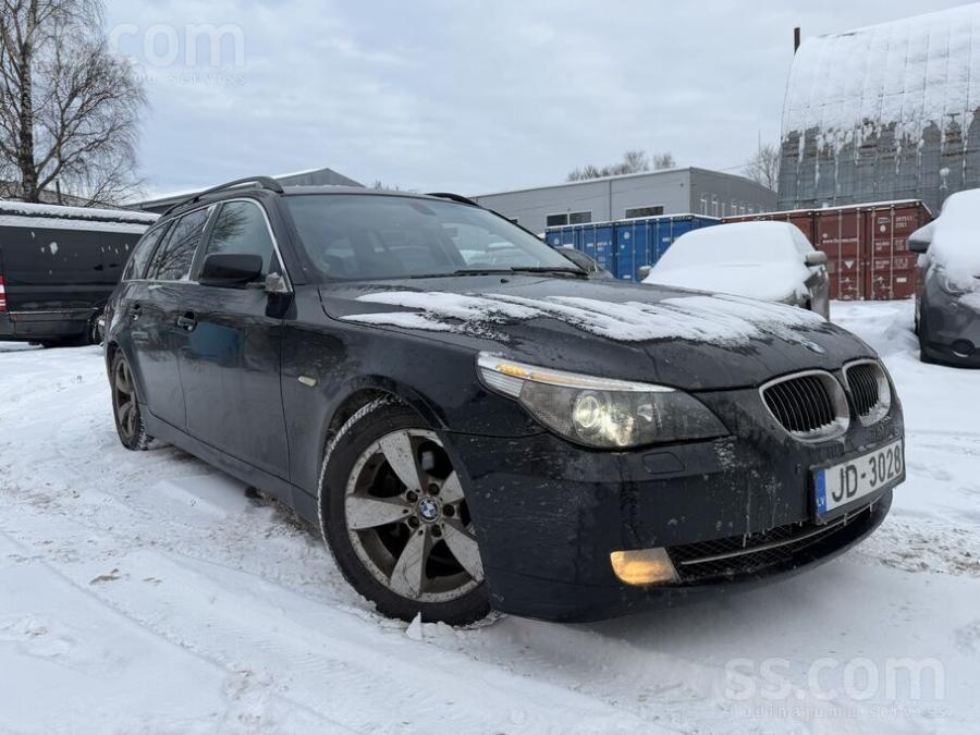 Black BMW 530 2005 in Riga, with an engine capacity of 3.00 L and mileage of 382 thousand km for 2500 €, photo 5 on AUTOMOTO.COM.LV