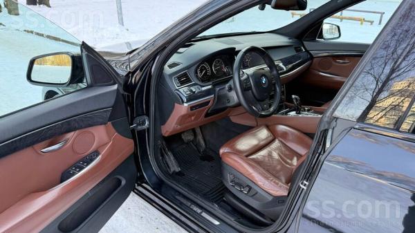 Melns BMW 530 2009 Rīga, ar dzinēja tilpumu 3.00 L un nobraukumu 365 tūkst. km par 9000 €, foto 5 vietnē AUTOMOTO.COM.LV