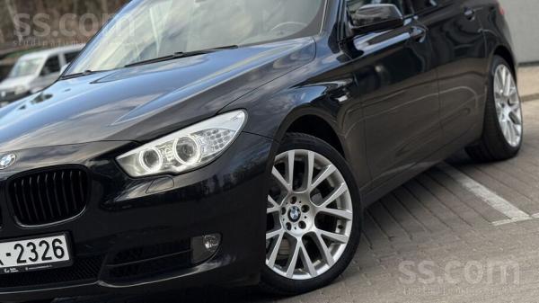 Black BMW 530 2009 in Jurmala, with an engine capacity of 3.00 L and mileage of 0 thousand km for 8950 €, photo 5 on AUTOMOTO.COM.LV