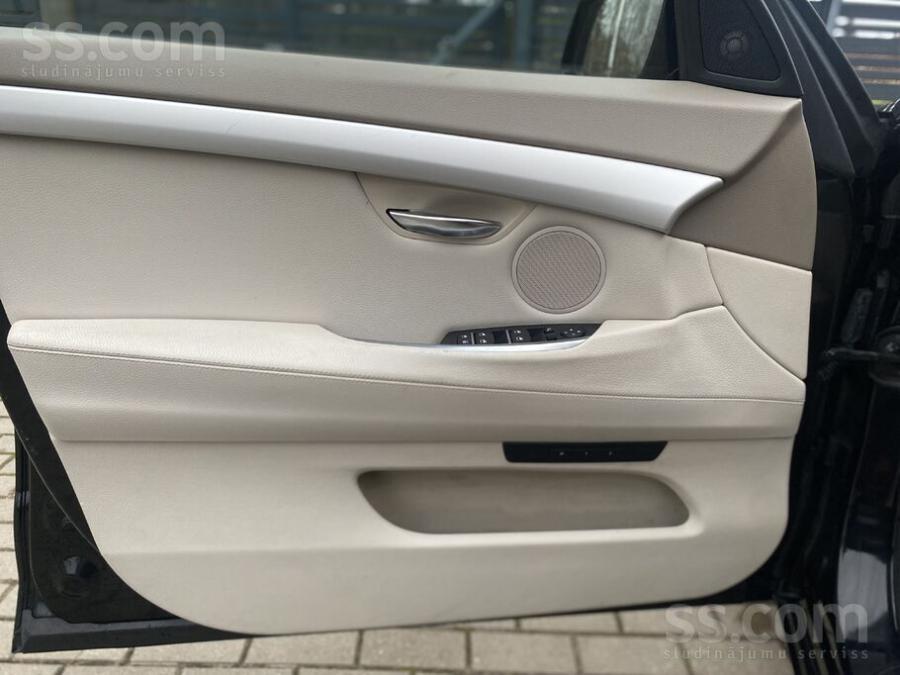 Melns BMW 530 2009 Jēkabpils, ar dzinēja tilpumu 3.00 L un nobraukumu 325 tūkst. km par 9950 €, foto 31 vietnē AUTOMOTO.COM.LV