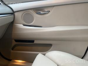 Melns BMW 530 2009 Jēkabpils, ar dzinēja tilpumu 3.00 L un nobraukumu 325 tūkst. km par 9950 €, foto 32 vietnē AUTOMOTO.COM.LV