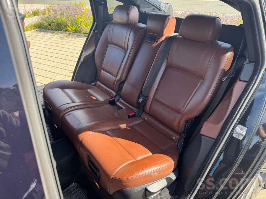 Черный БМВ 530 2009 в Вентспилс, объемом двигателя 3.00 л и пробегом 288 тыс. км за 10950 €, фото 11 на AUTOMOTO.COM.LV
