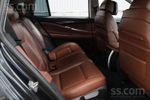 Black BMW 530 2009 in Tukums, with an engine capacity of 3.00 L and mileage of 343 thousand km for 7500 €, photo 8 on AUTOMOTO.COM.LV