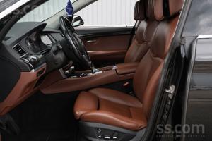 Black BMW 530 2009 in Tukums, with an engine capacity of 3.00 L and mileage of 343 thousand km for 7500 €, photo 12 on AUTOMOTO.COM.LV