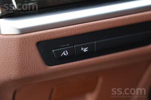 Black BMW 530 2009 in Tukums, with an engine capacity of 3.00 L and mileage of 343 thousand km for 7500 €, photo 14 on AUTOMOTO.COM.LV