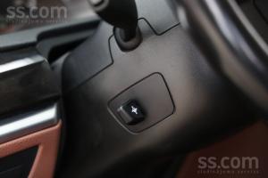 Black BMW 530 2009 in Tukums, with an engine capacity of 3.00 L and mileage of 343 thousand km for 7500 €, photo 15 on AUTOMOTO.COM.LV