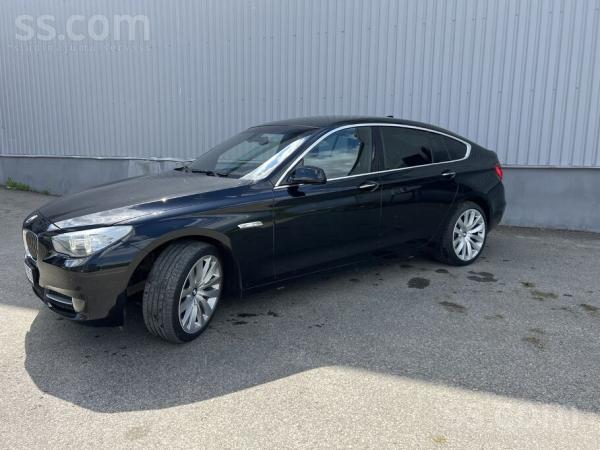 Black BMW 530 2010 in Tukums, with an engine capacity of 3.00 L and mileage of 0 thousand km for 2950 €, photo 4 on AUTOMOTO.COM.LV