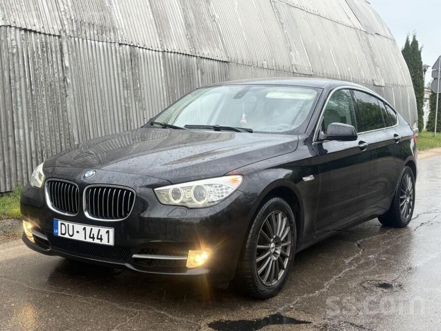 Black BMW 530 2010 in Ogre, with an engine capacity of 3.00 L and mileage of 340 thousand km for 8800 €, photo 1 on AUTOMOTO.COM.LV